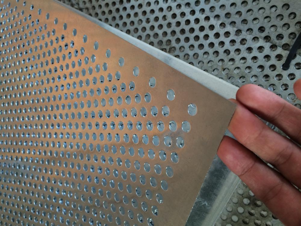China Stainless Steel Perforated Metal Mesh For Highway Barrier ...